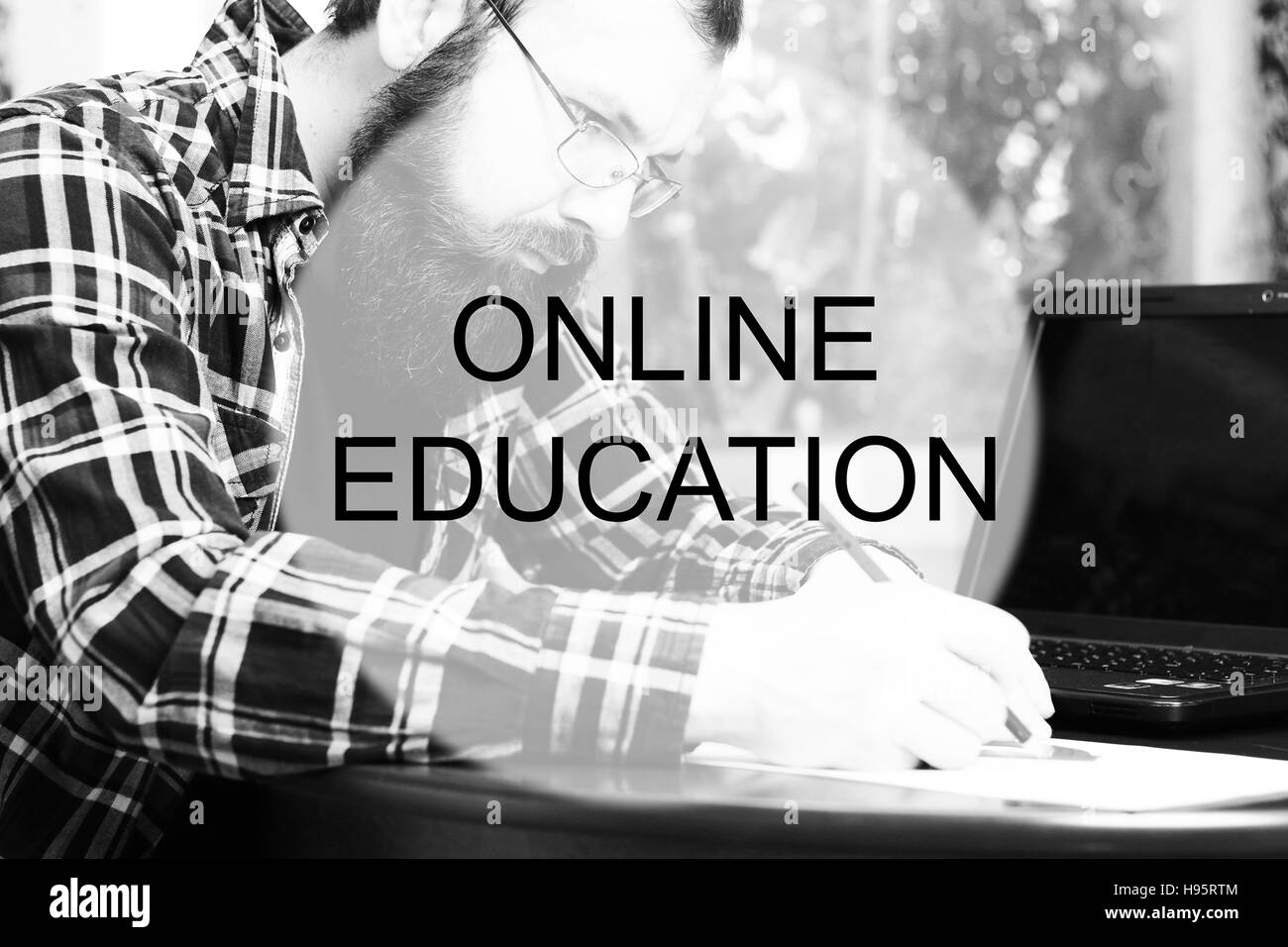 background study online education Stock Photo - Alamy