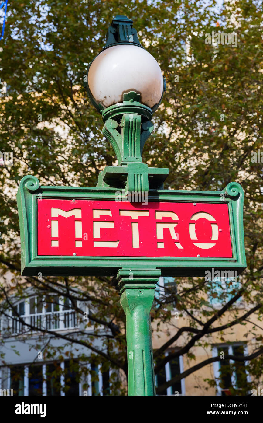 metro sign in Paris, France Stock Photo - Alamy