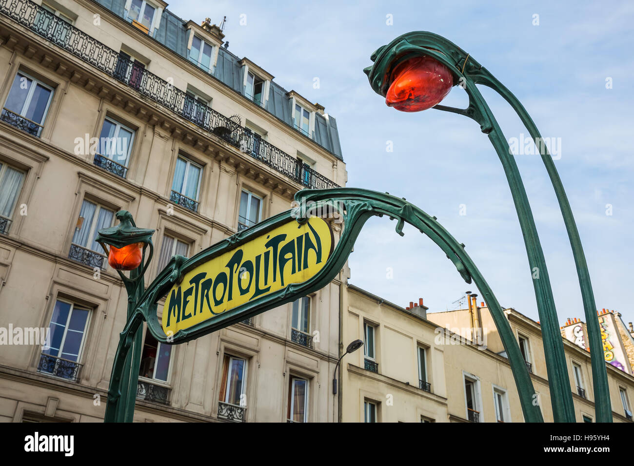 Old metro sign hi-res stock photography and images - Alamy