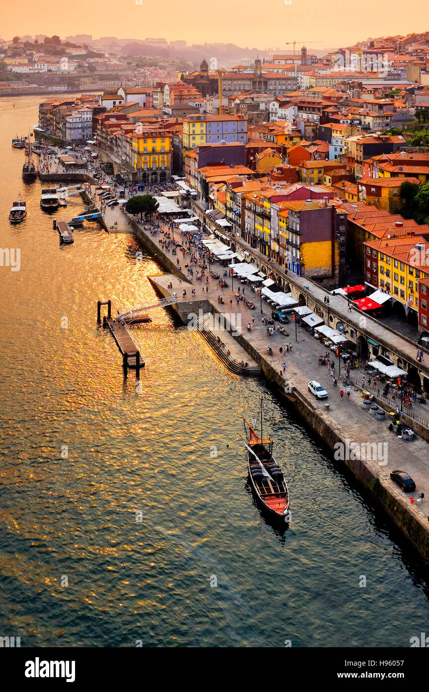 Cais da ribeira porto portugal hi-res stock photography and images - Alamy