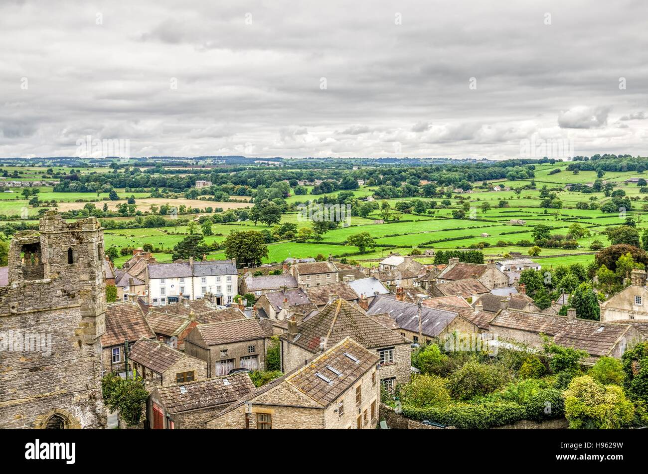 Village landscape around Middleham Castle Stock Photo - Alamy