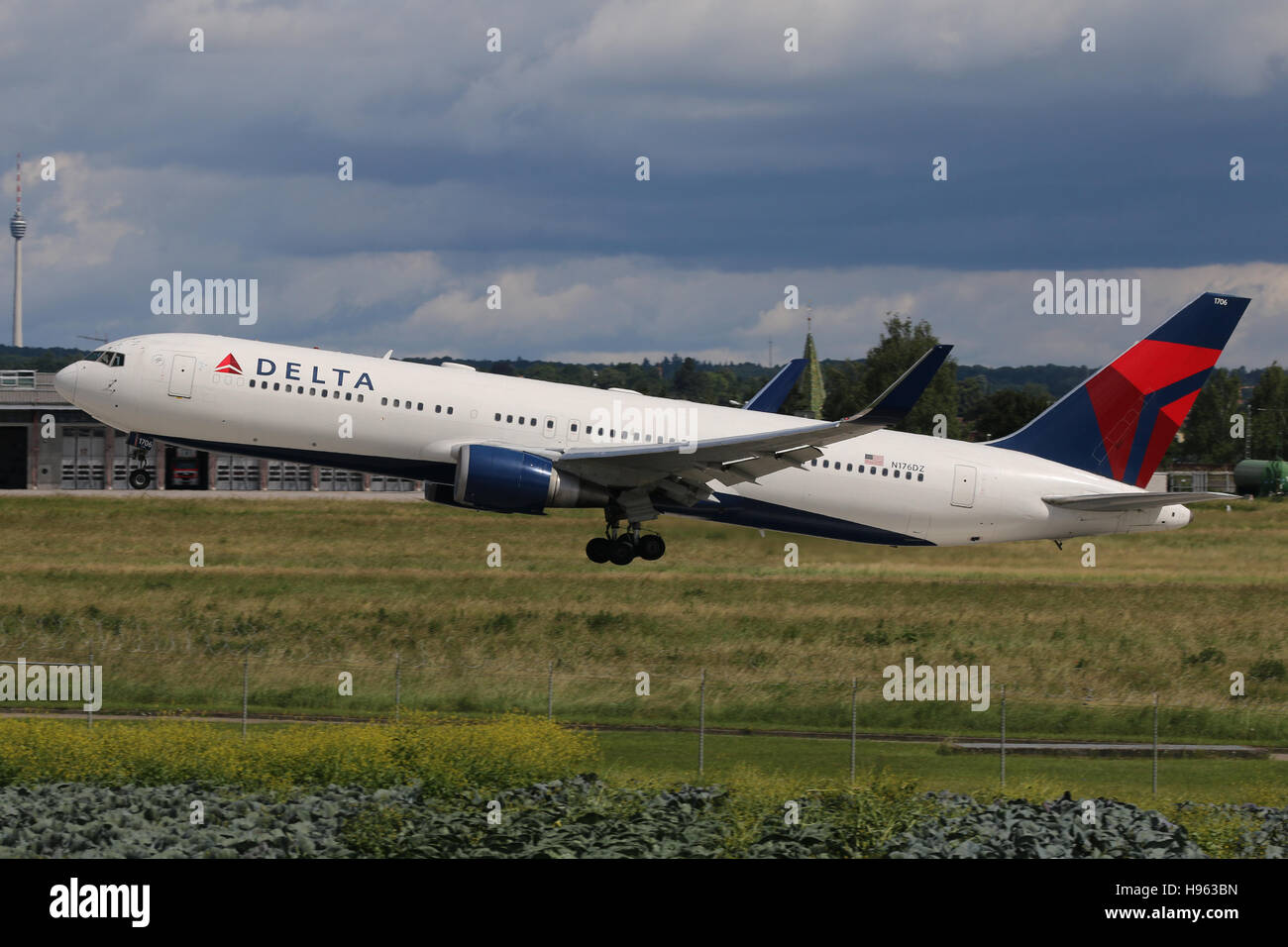 Stuttgart, Germany – June 18, 2016: Delta Airlines, Boeing 767-300 is ...