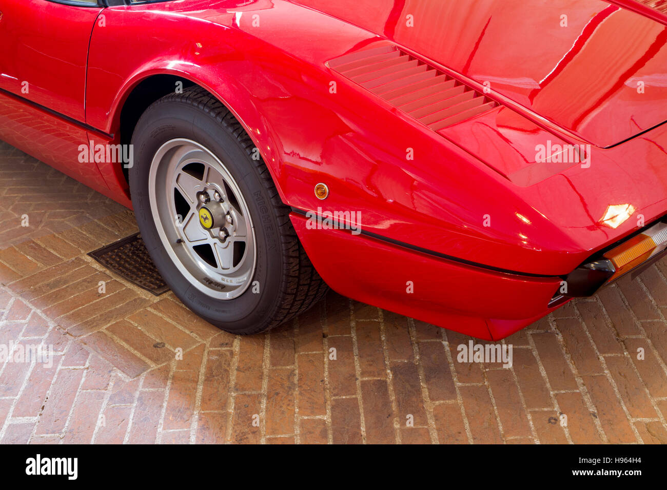 Red ferrari wheel hi-res stock photography and images - Alamy