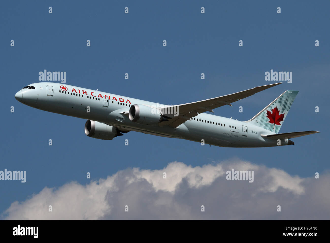 787 900 hi-res stock photography and images - Alamy