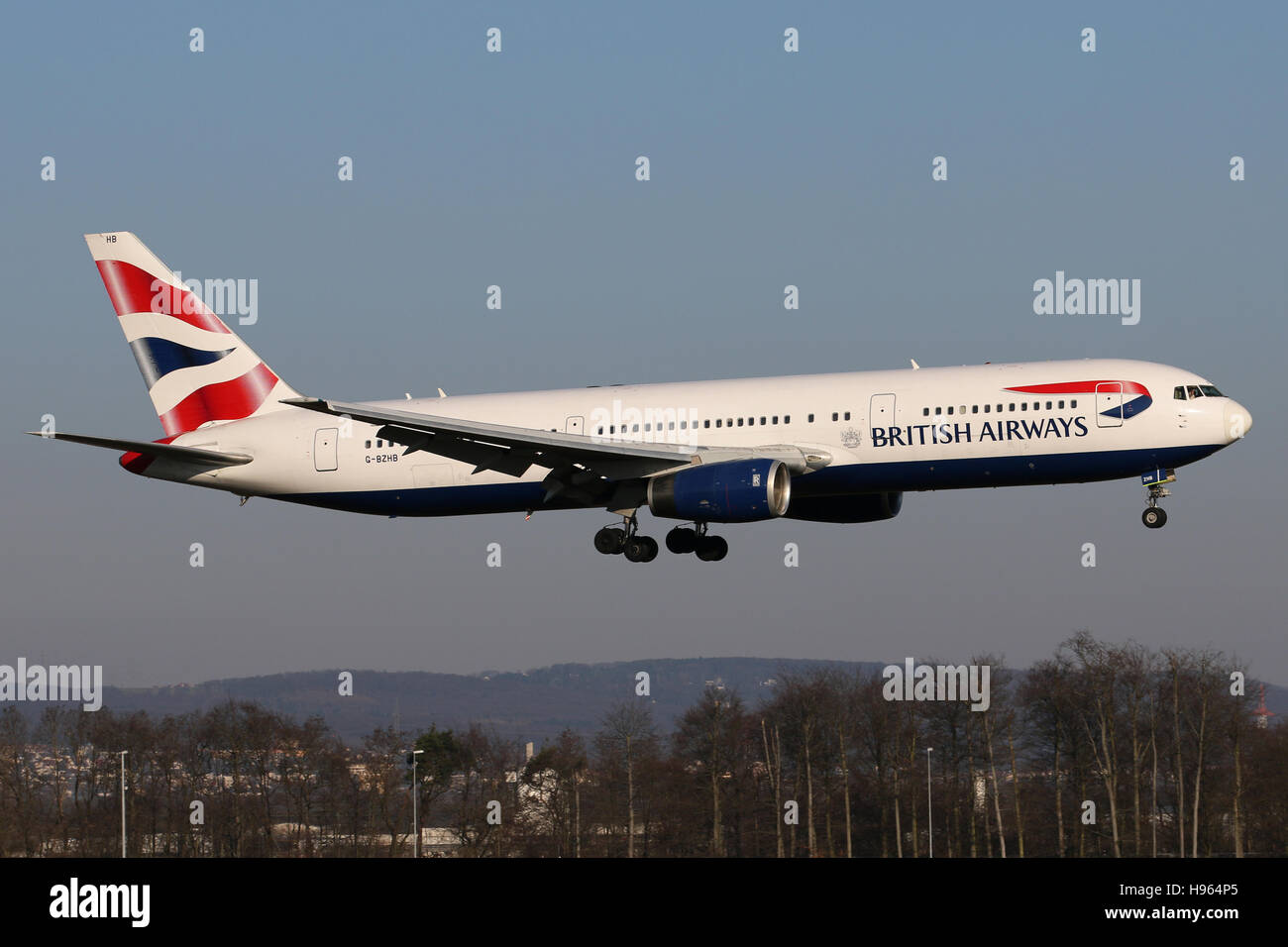 British Airways Boeing 767 Landing High Resolution Stock Photography ...