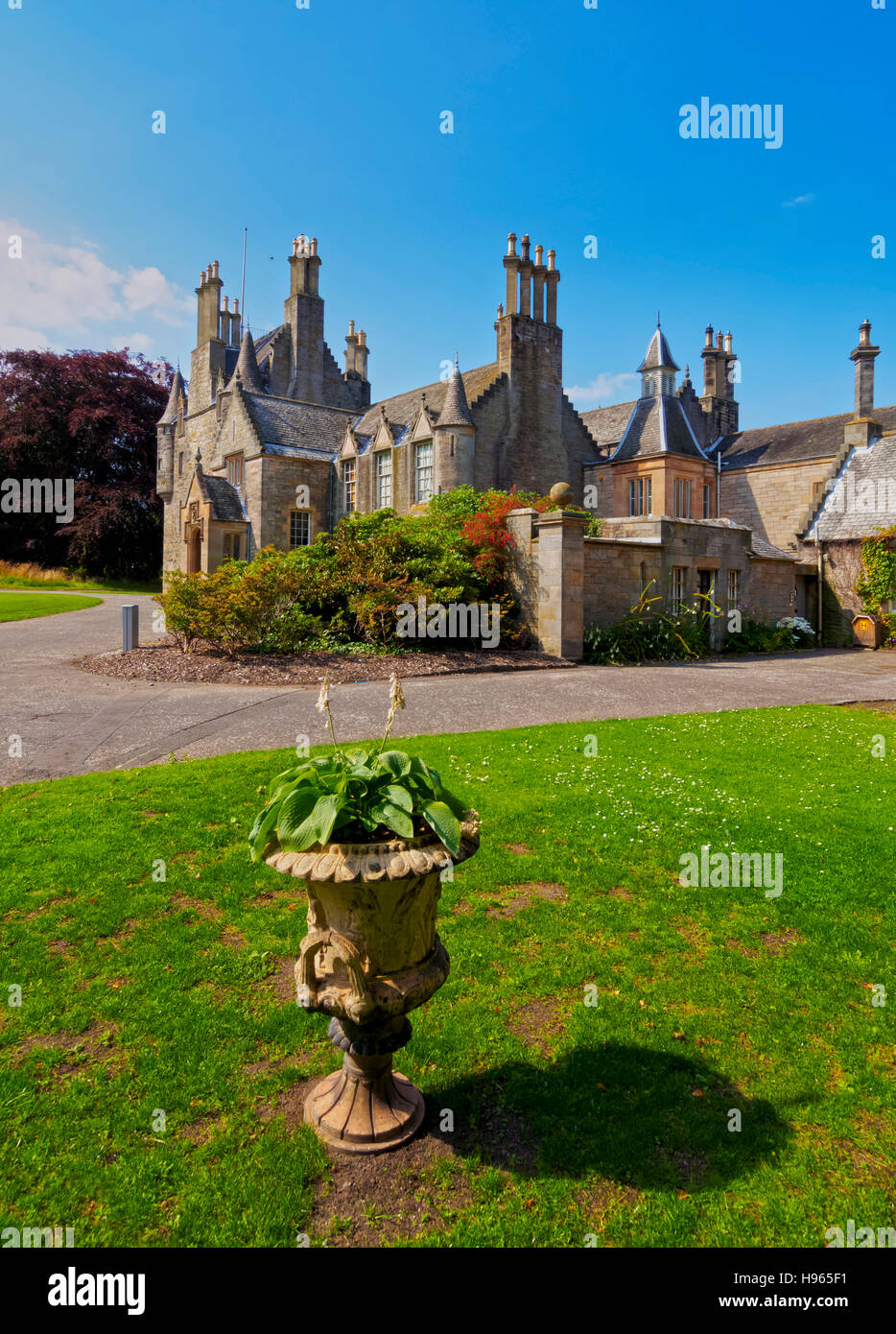 Lauriston castle grounds hi-res stock photography and images - Alamy
