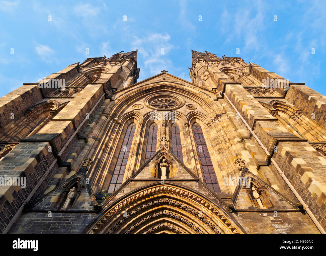 St marys cathedral edinburgh hi-res stock photography and images - Alamy