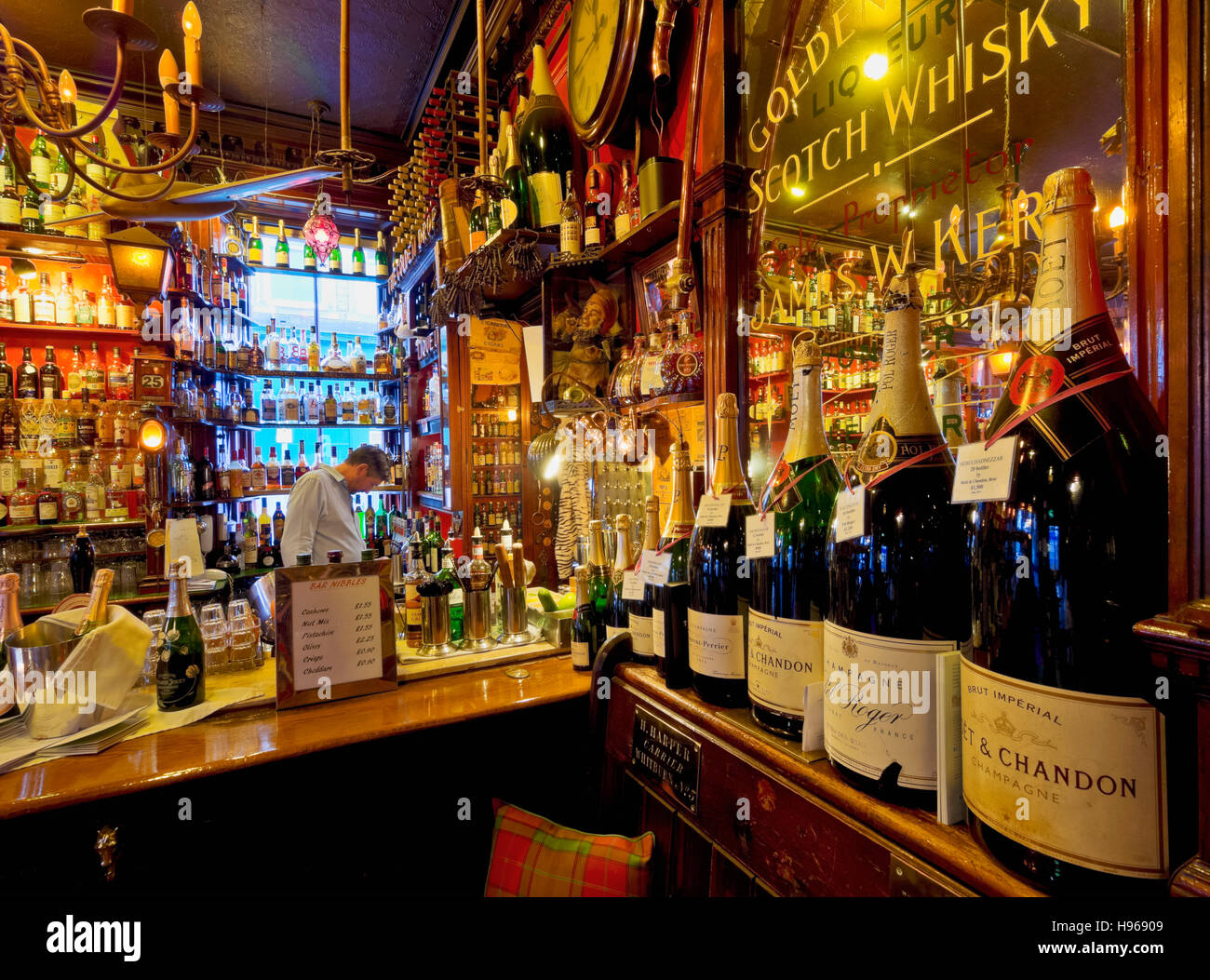 Canny man's pub hi-res stock photography and images - Alamy