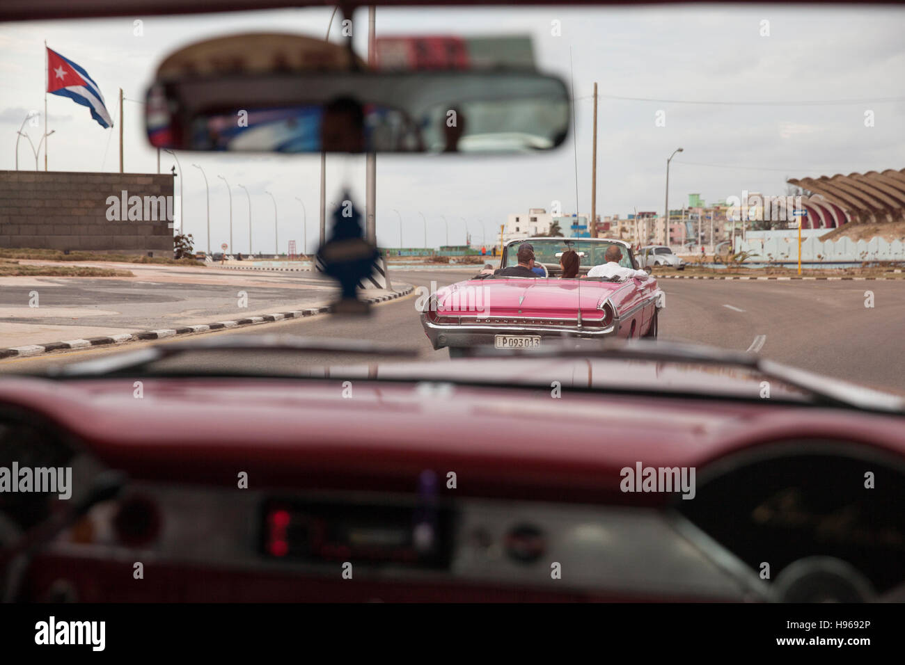 Traffic on Malecón avenue in Havana, Cuba Stock Photo - Alamy