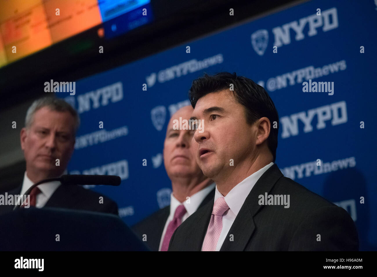 New York, United States. 18th Nov, 2016. US Secret Service Agent in ...