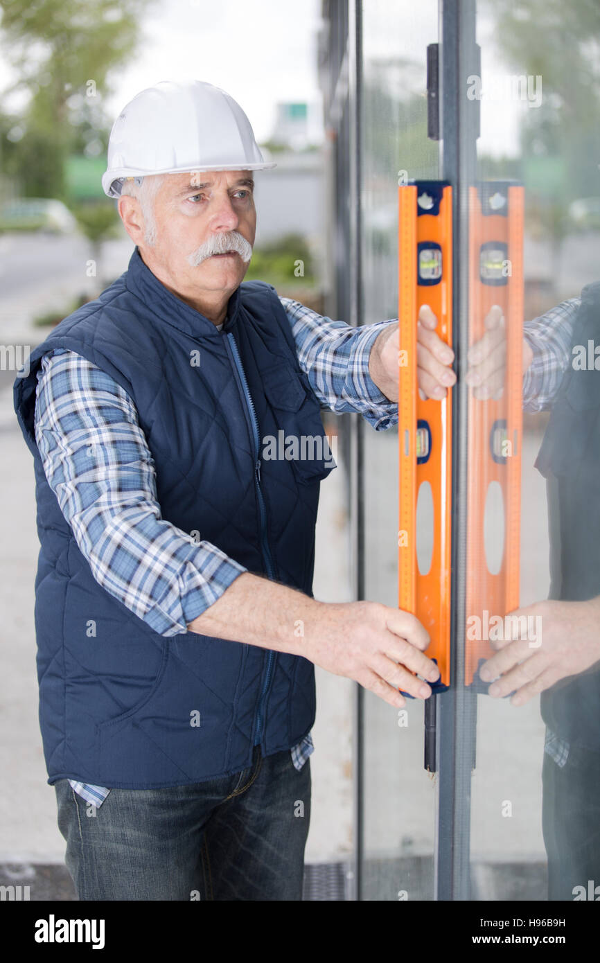 Old man worker hi-res stock photography and images - Alamy
