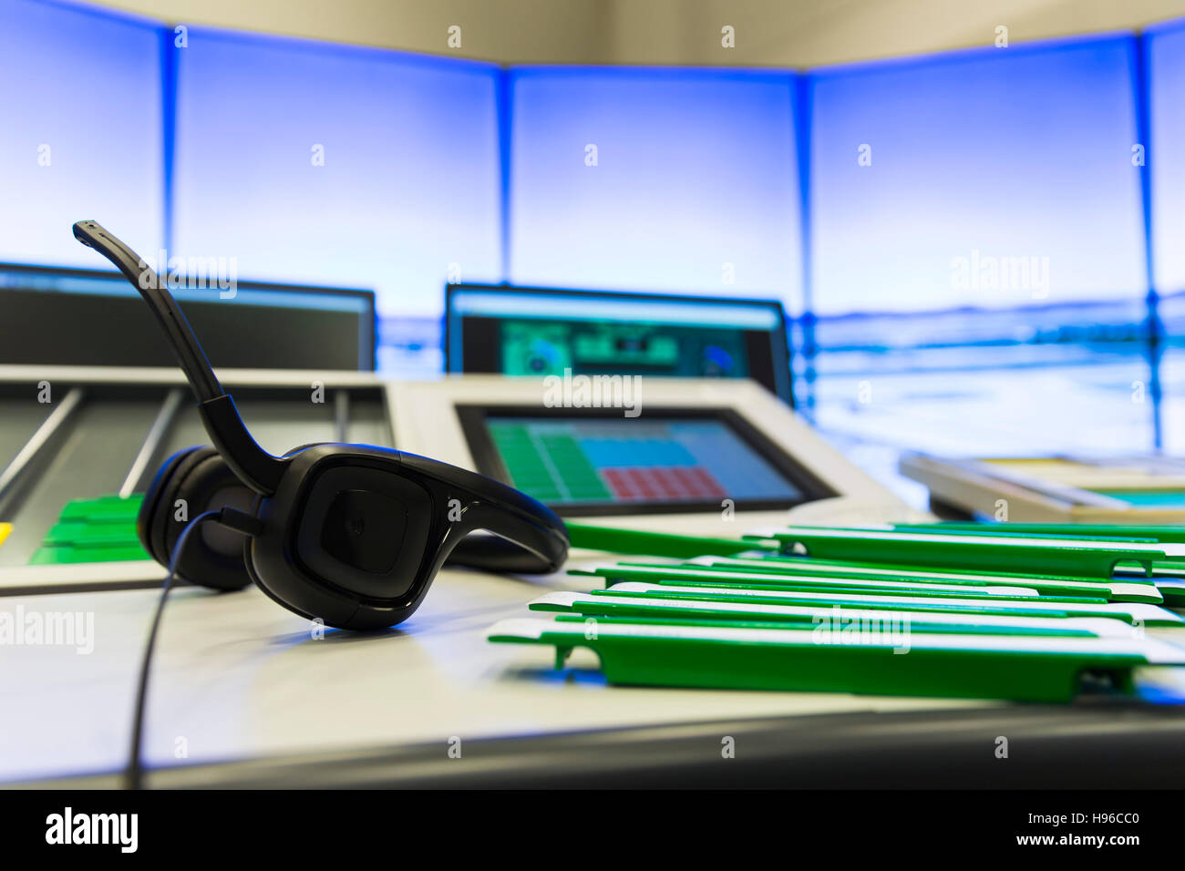 Air traffic controllers on aircraft hi-res stock photography and images ...