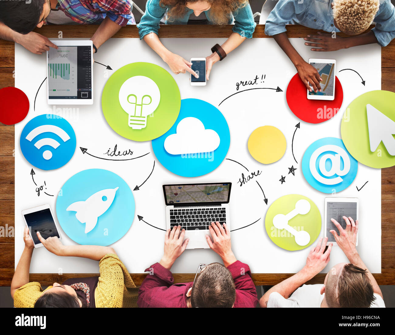 People working together icon hi-res stock photography and images - Alamy