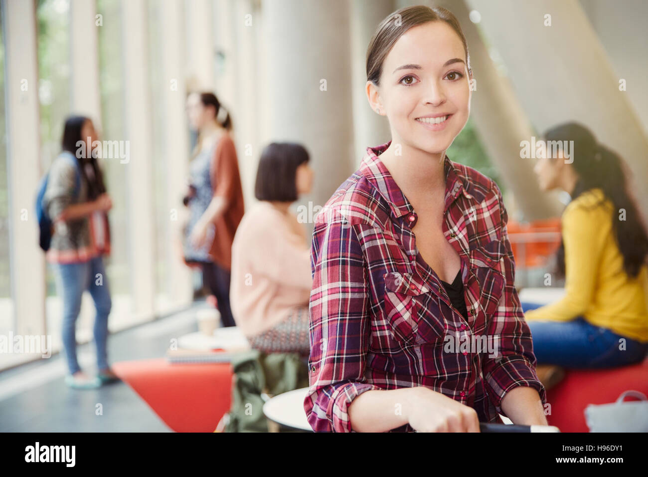 School commons hi-res stock photography and images - Alamy