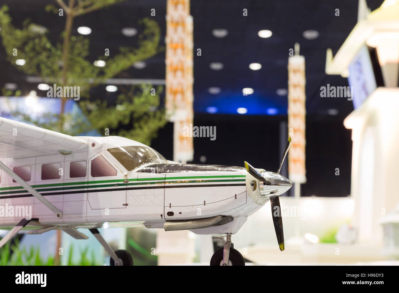 white airplane aircraft aeroplane metal miniature model Stock Photo - Alamy