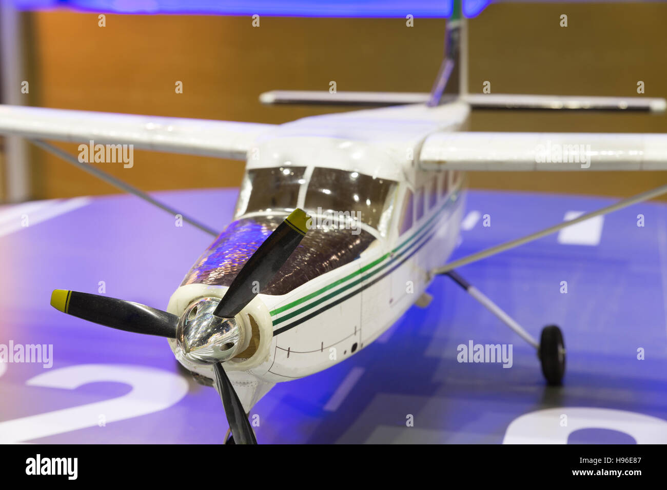 white airplane aircraft aeroplane metal miniature model Stock Photo - Alamy