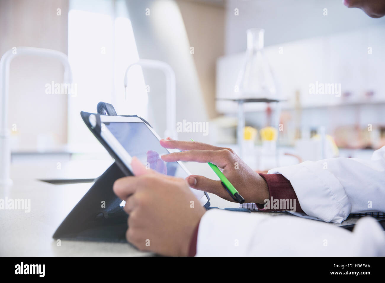 Digital laboratory hi-res stock photography and images - Alamy