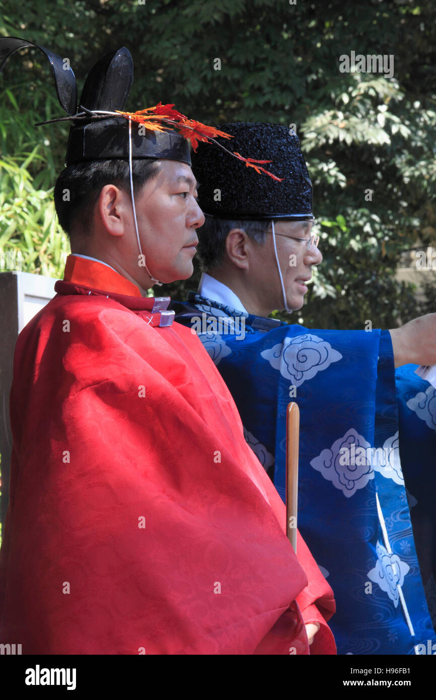 Religious priests hi-res stock photography and images - Alamy