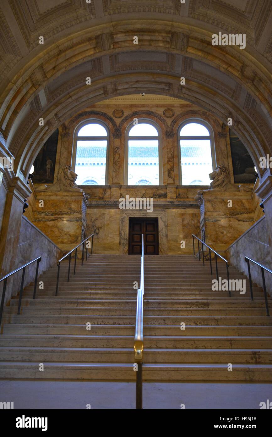 The iconic Beux Arts Classical Boston Public Library in Copley Square ...