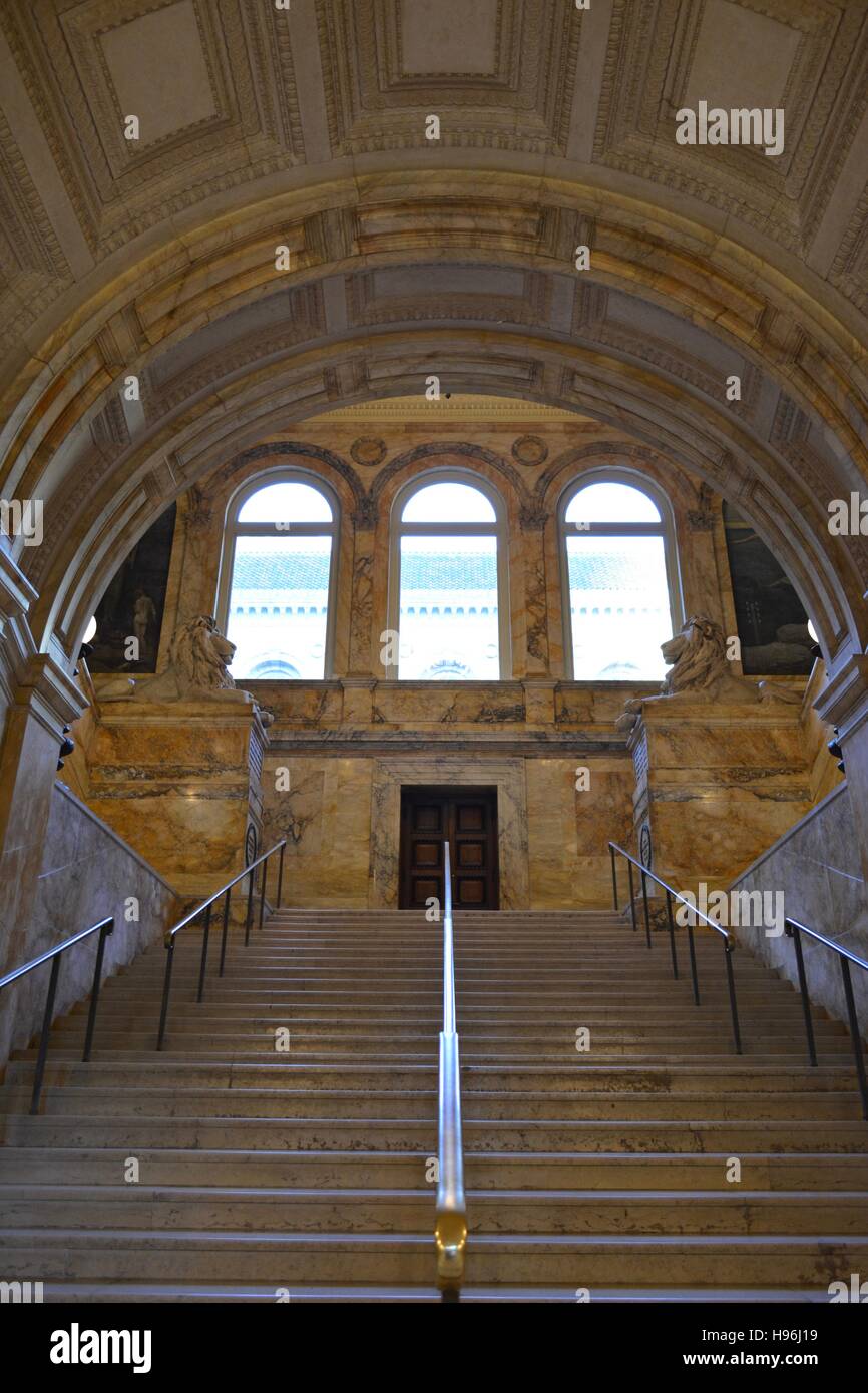 The iconic Beux Arts Classical Boston Public Library in Copley Square ...