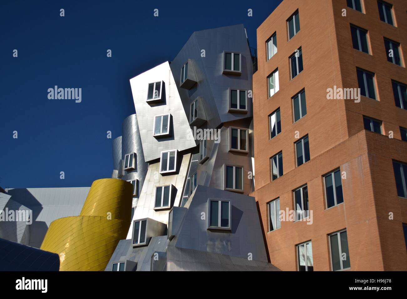 The Massachusetts Institute of Technology's (MiT) iconic Stata center ...