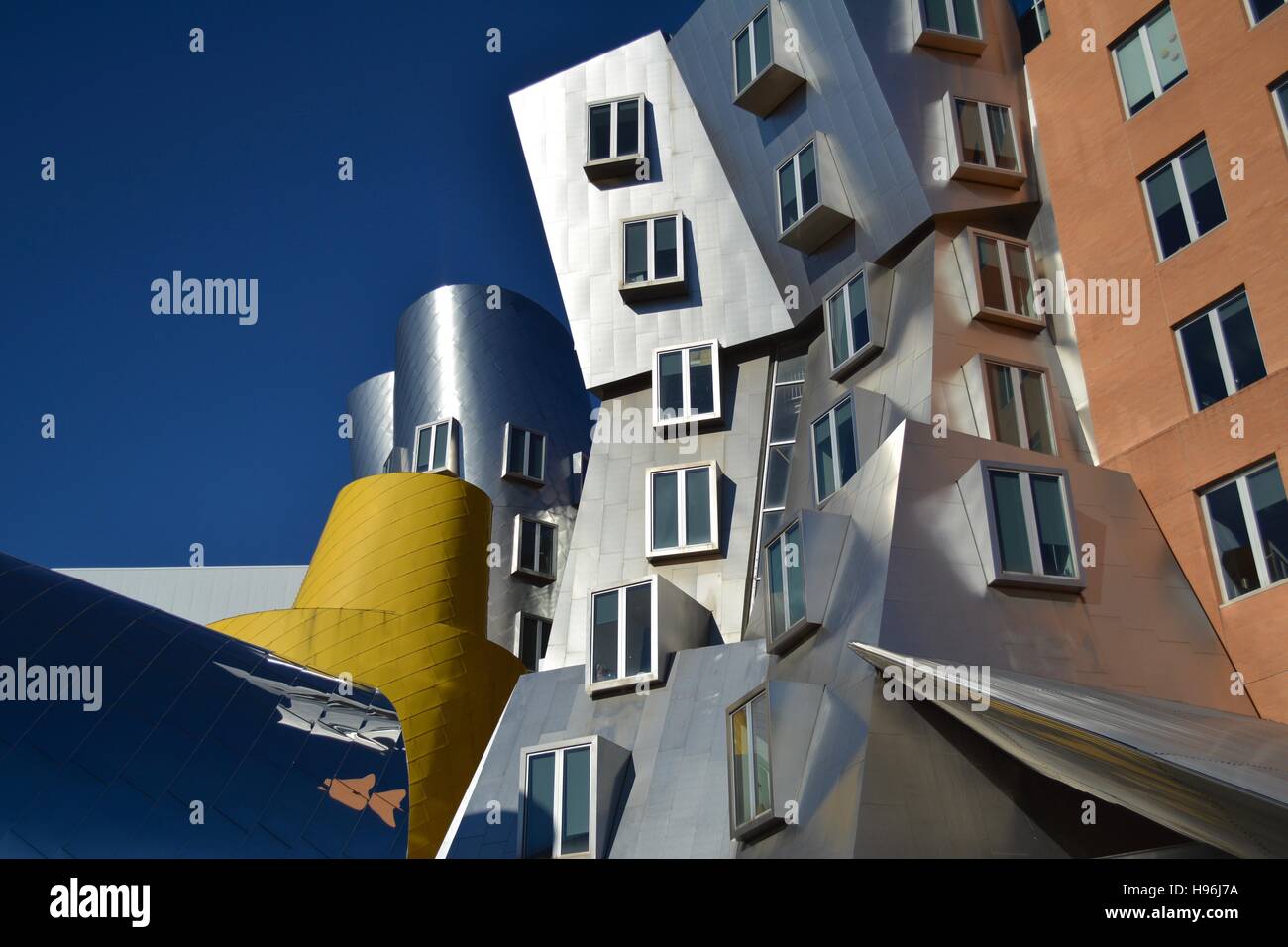 The Massachusetts Institute of Technology's (MiT) iconic Stata center ...