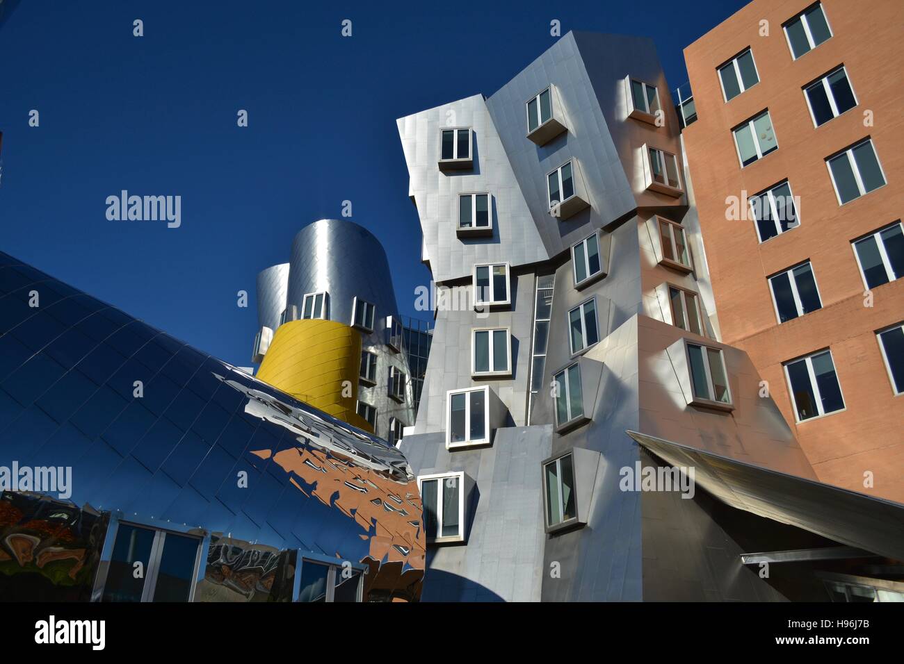 The Massachusetts Institute of Technology's (MiT) iconic Stata center ...