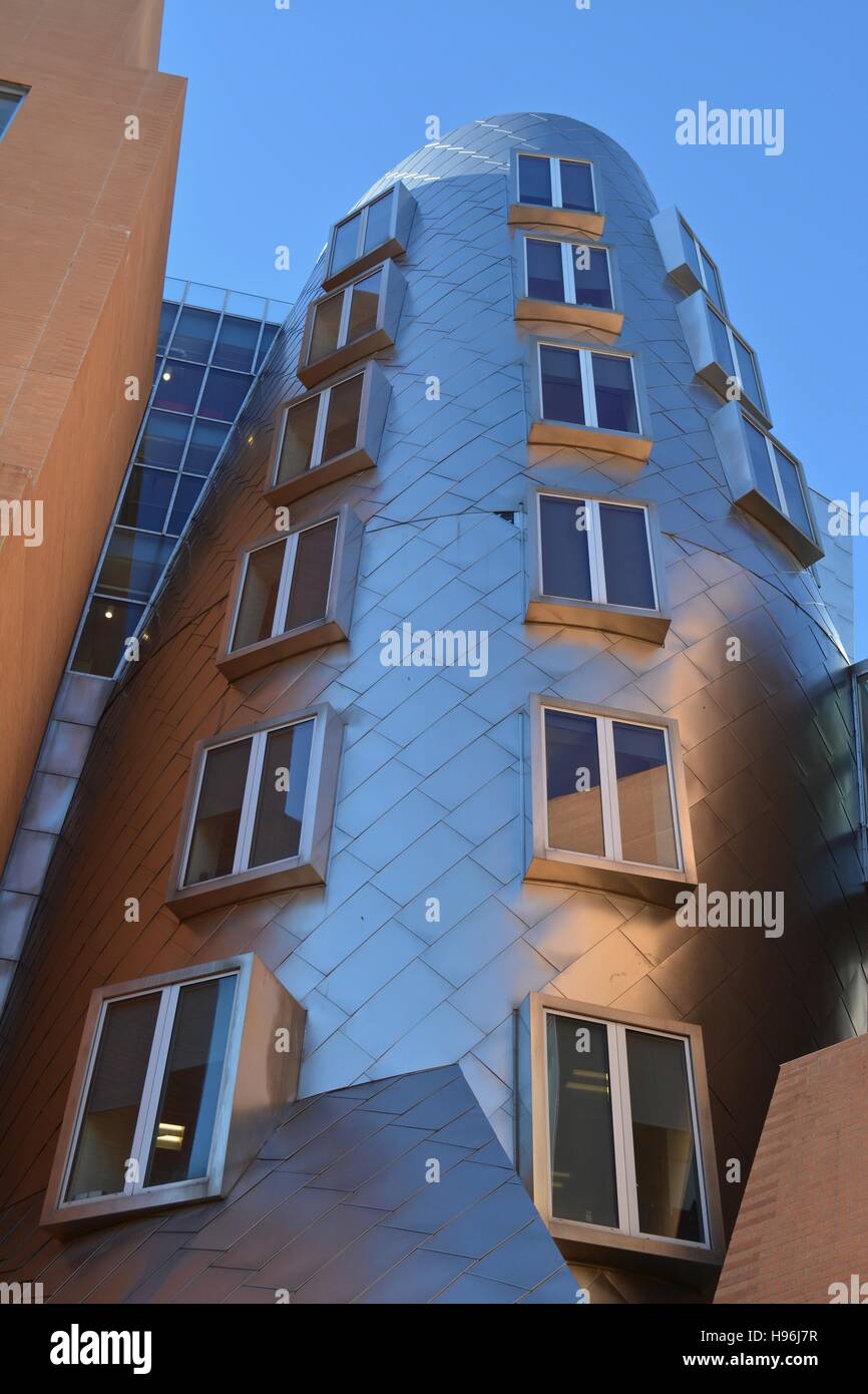 The Massachusetts Institute of Technology's (MiT) iconic Stata center ...