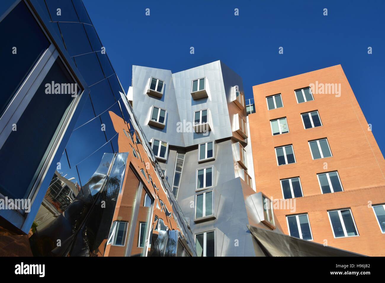 The Massachusetts Institute of Technology's (MiT) iconic Stata center ...
