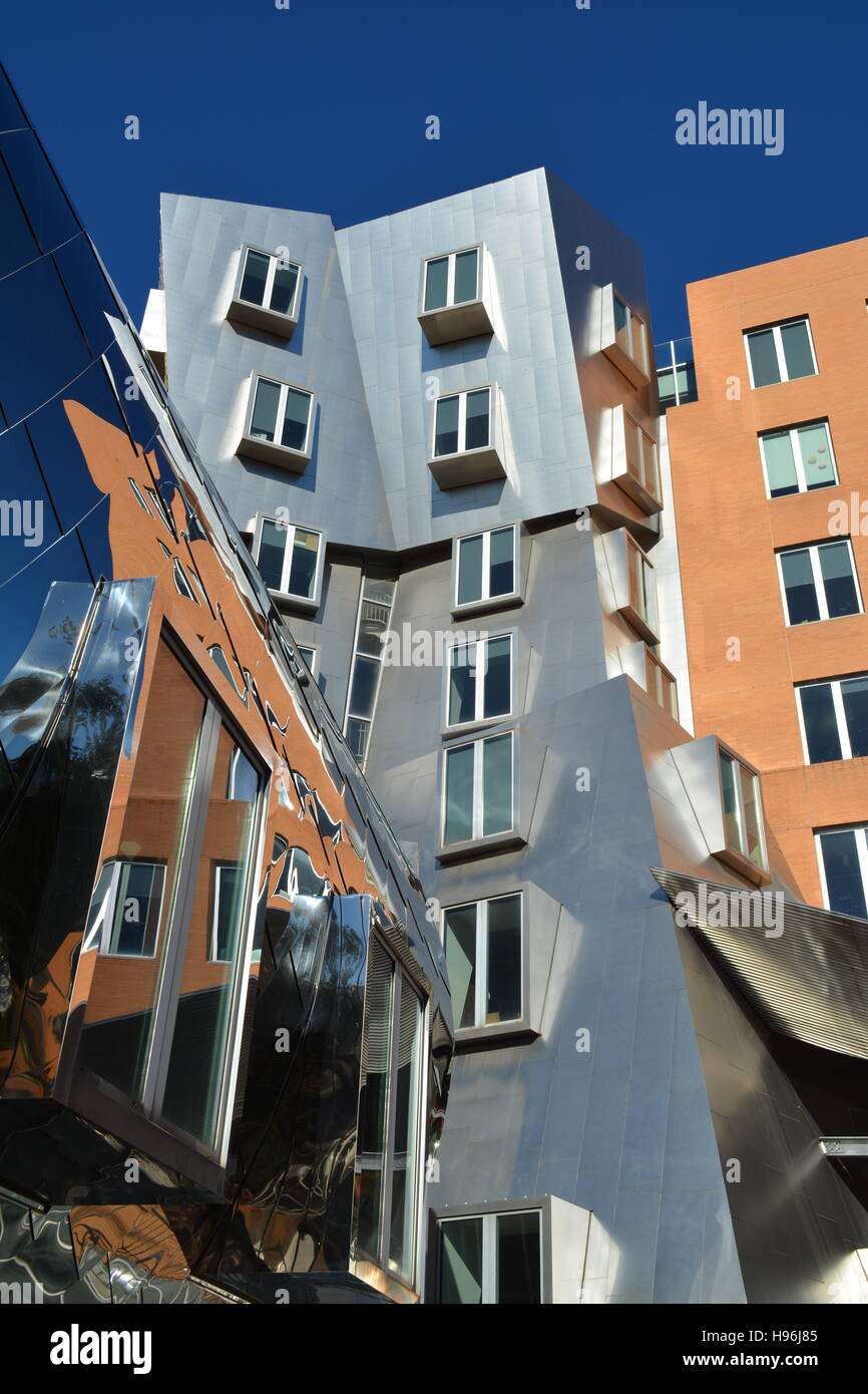 The Massachusetts Institute of Technology's (MiT) iconic Stata center ...