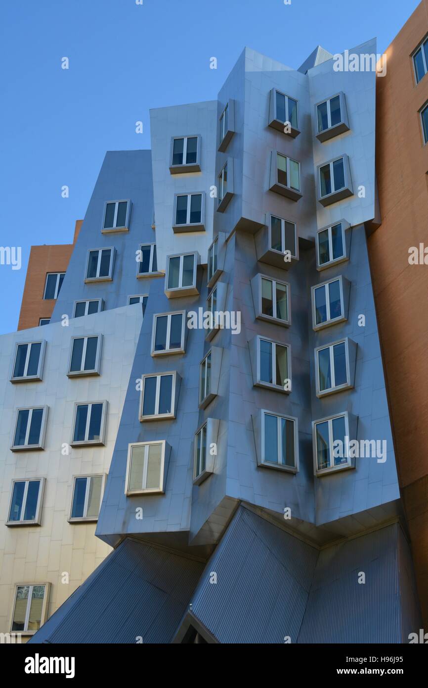 The Massachusetts Institute of Technology's (MiT) iconic Stata center ...
