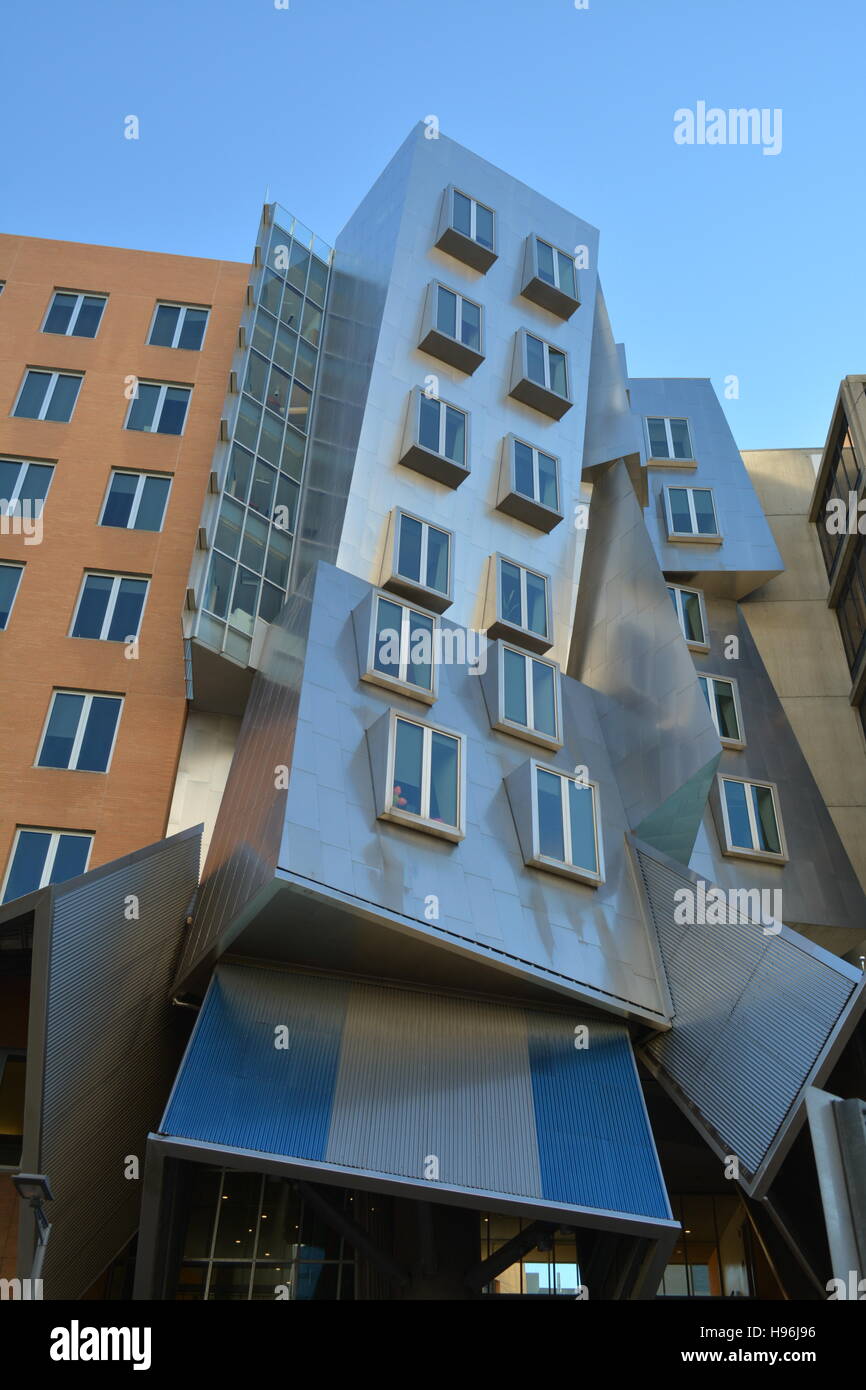 The Massachusetts Institute of Technology's (MiT) iconic Stata center ...