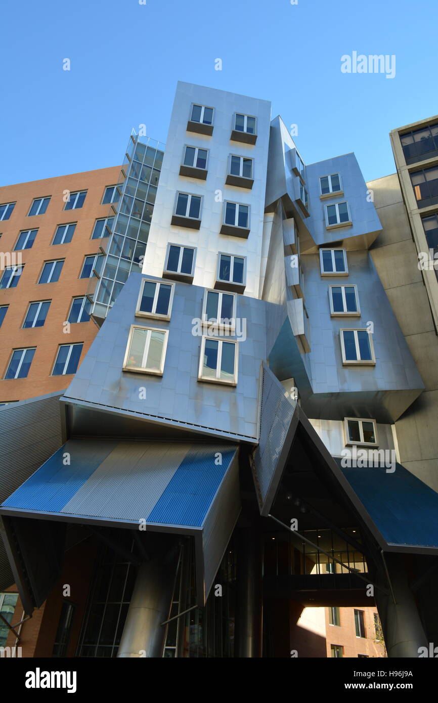 The Massachusetts Institute of Technology's (MiT) iconic Stata center ...