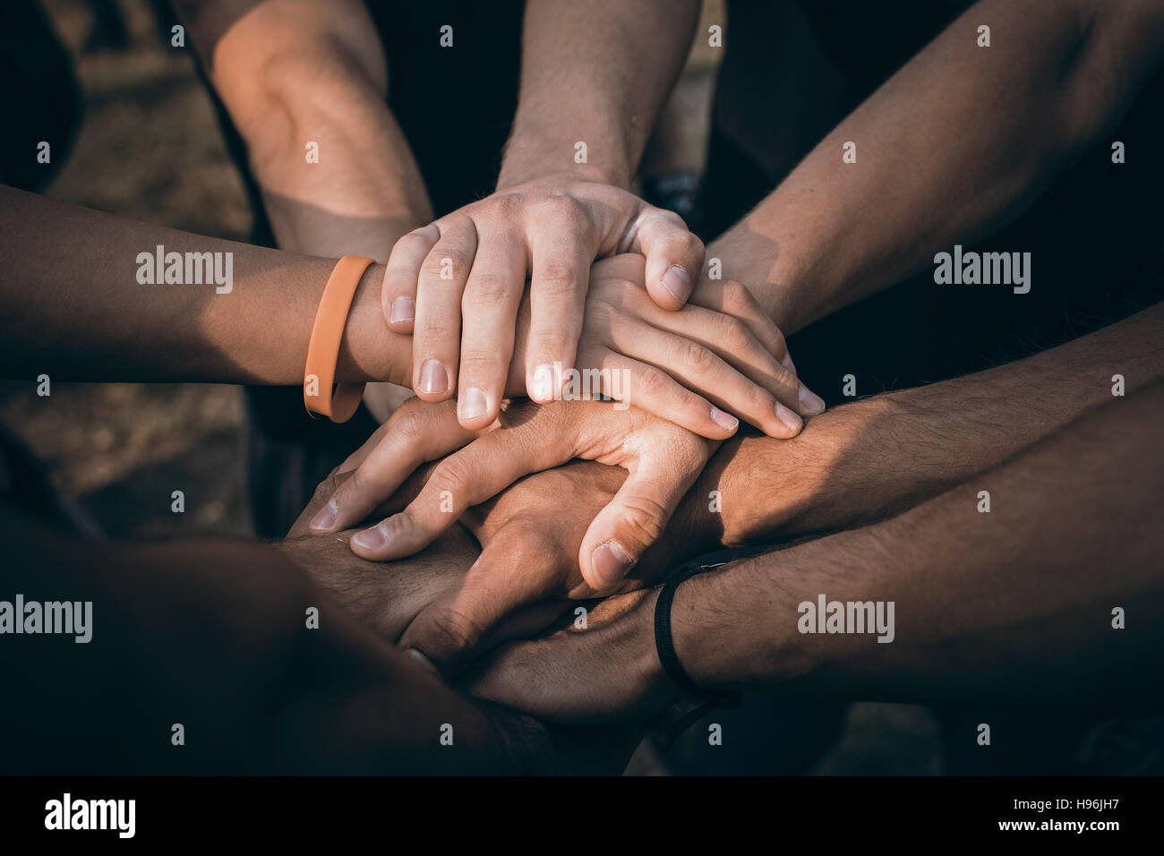 Join hands circle hi-res stock photography and images - Alamy
