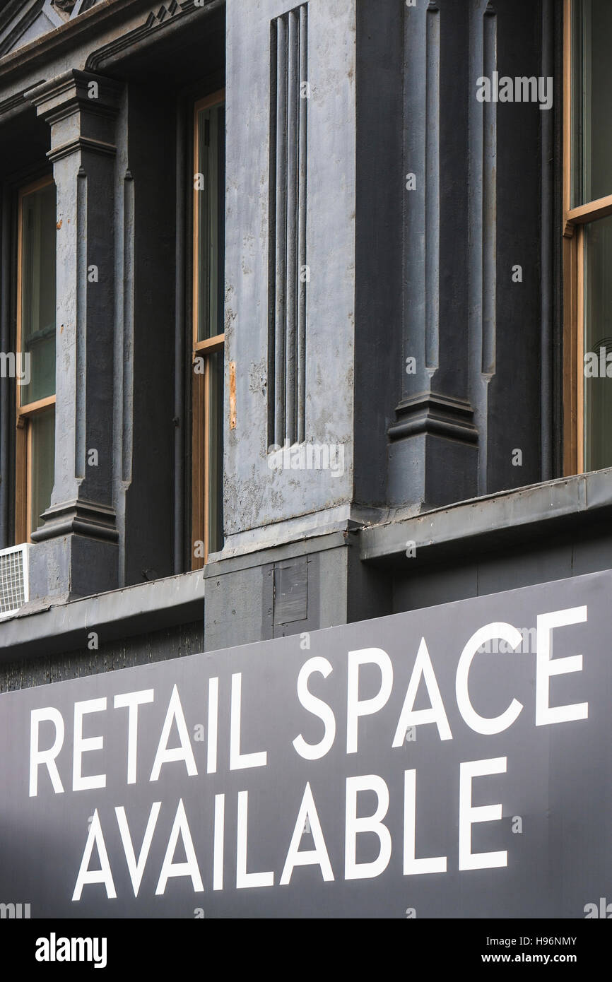 Building facade sign hi-res stock photography and images - Alamy