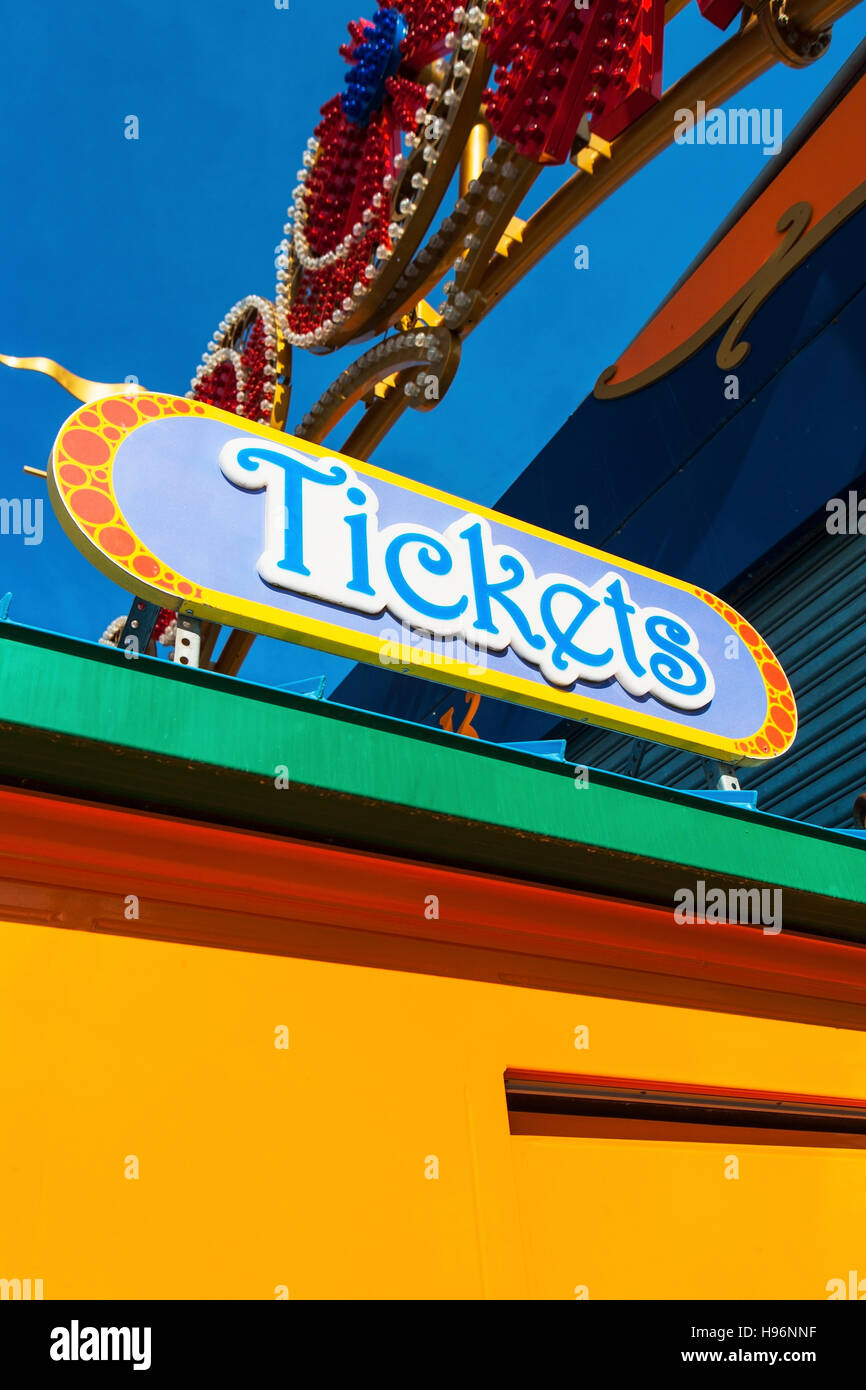 Amusement park sign hi-res stock photography and images - Alamy