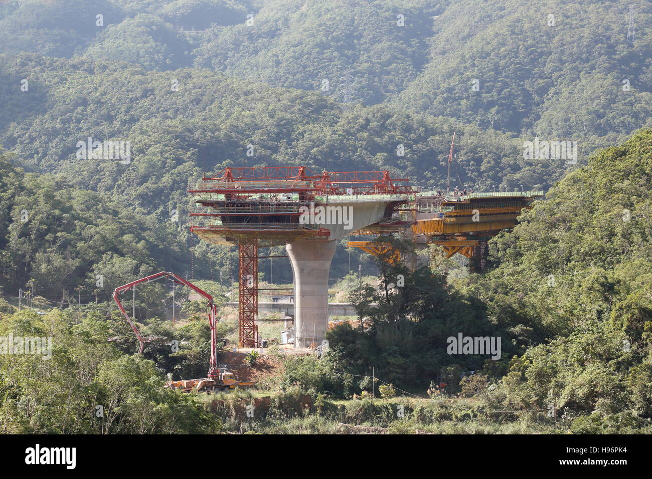 Bridge construction hi-res stock photography and images - Alamy