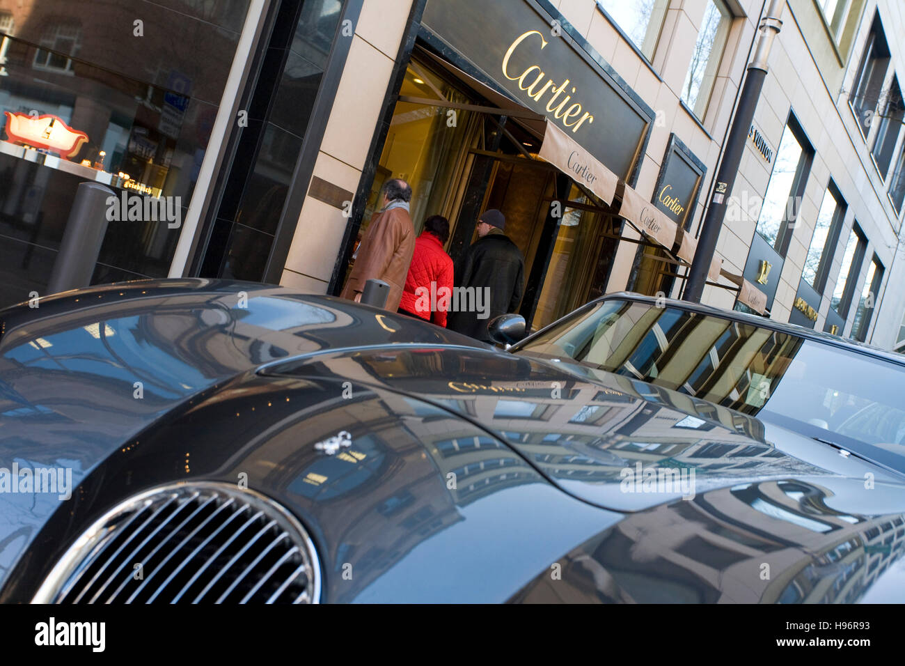 Cartier store front hi-res stock photography and images - Alamy