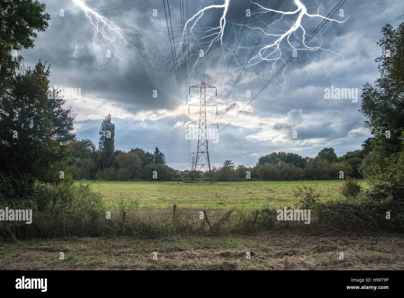 Lightning hitting an electricity pylon hi-res stock photography and ...