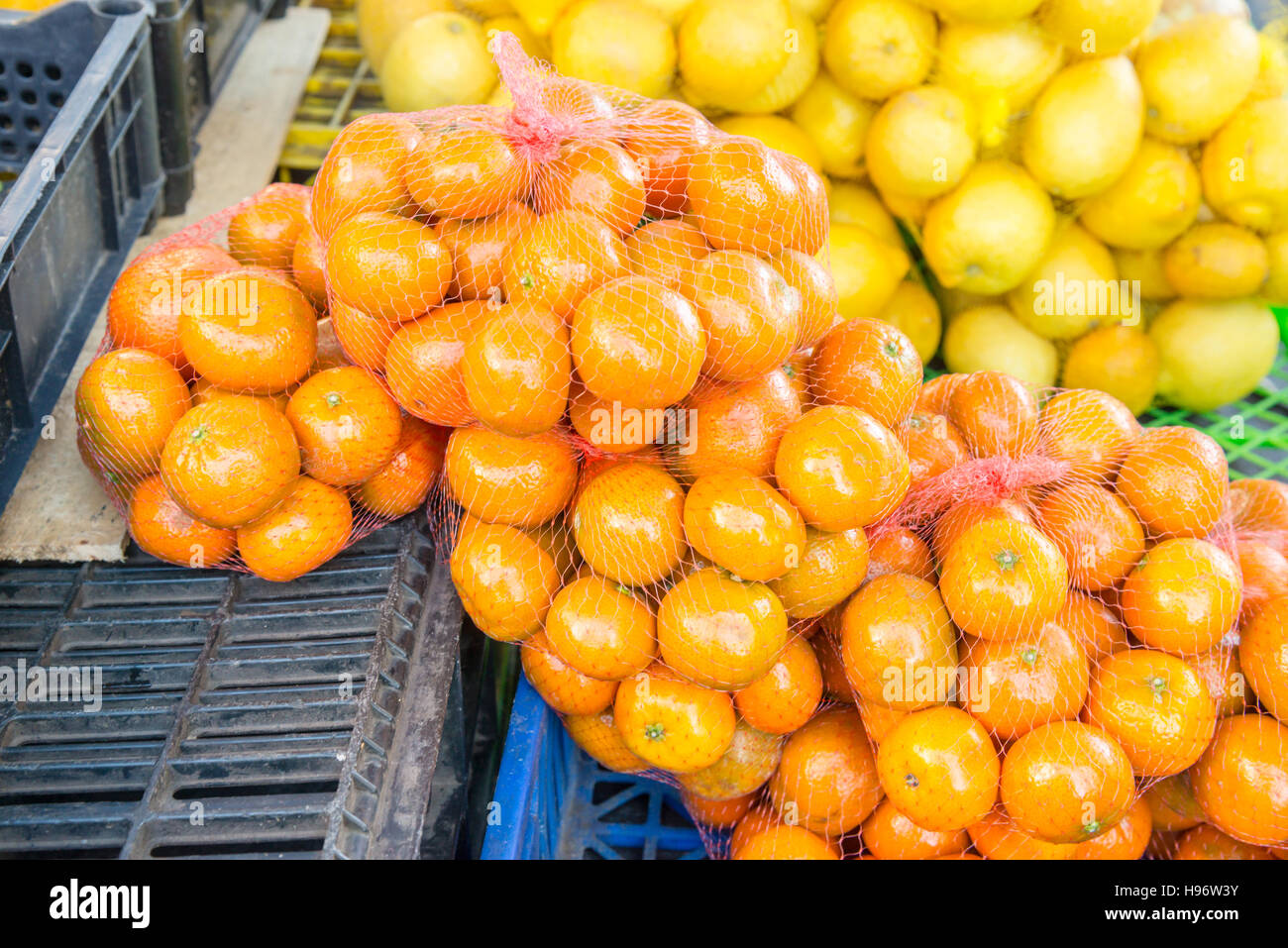 Oranges and Lemons in Market in Chile Stock Photo - Alamy