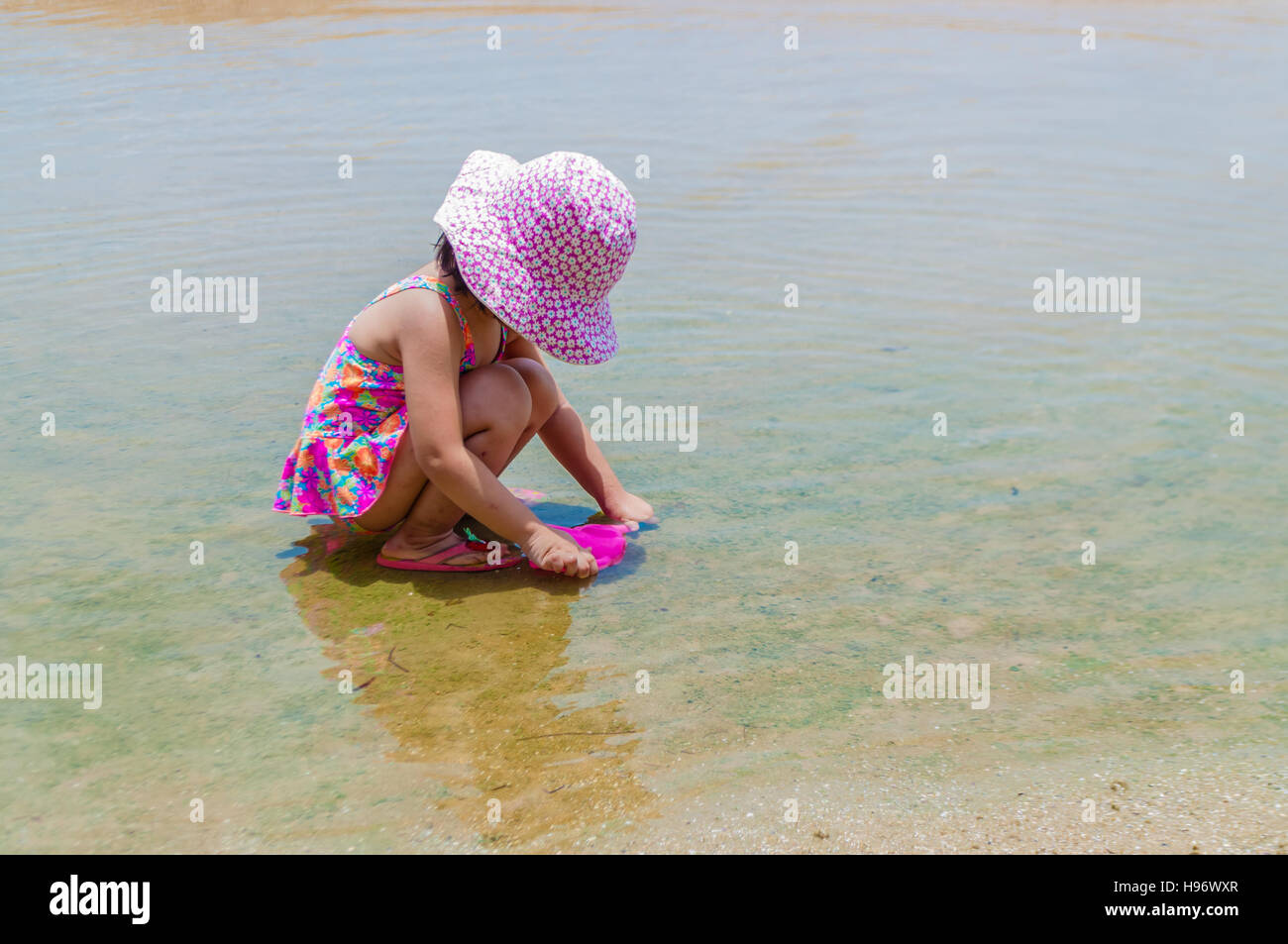 Sea puddle hi-res stock photography and images - Alamy