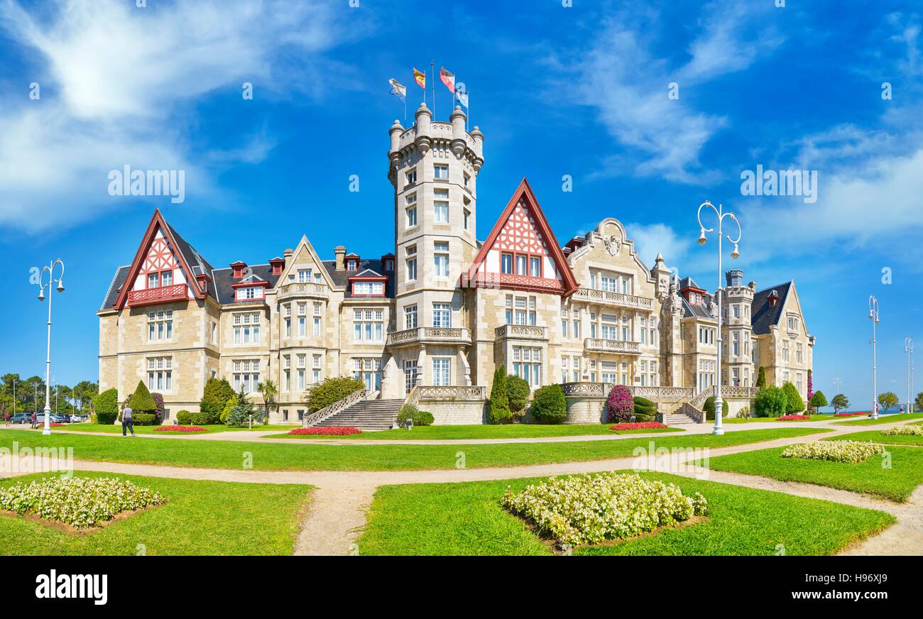 Palace of la magdalena hi-res stock photography and images - Alamy