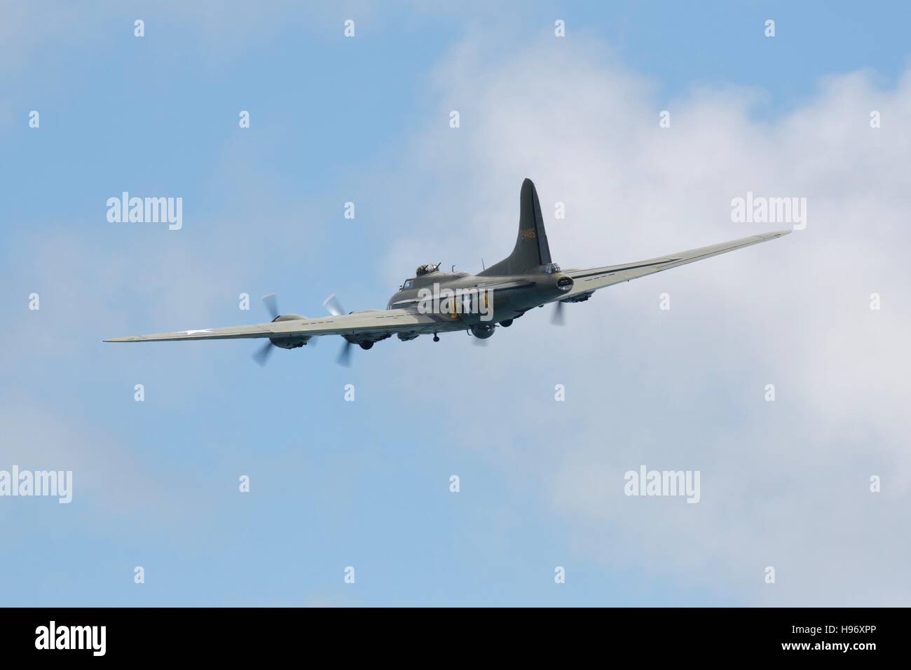 B-17G Flying Fortress World War ll bomber Stock Photo - Alamy
