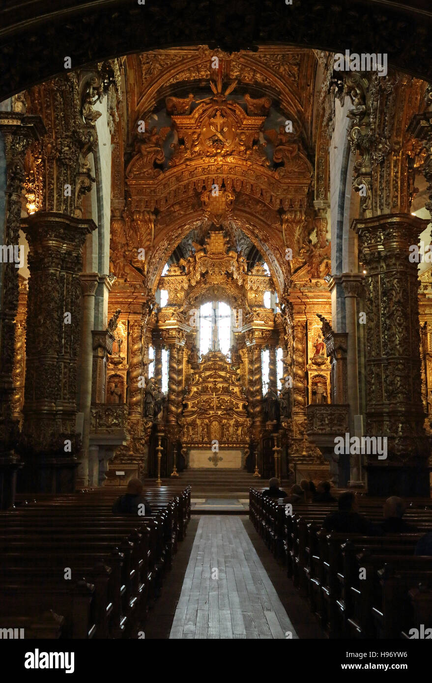 The interior of the beautiful Baroque church of Sao Francisco in Porto ...