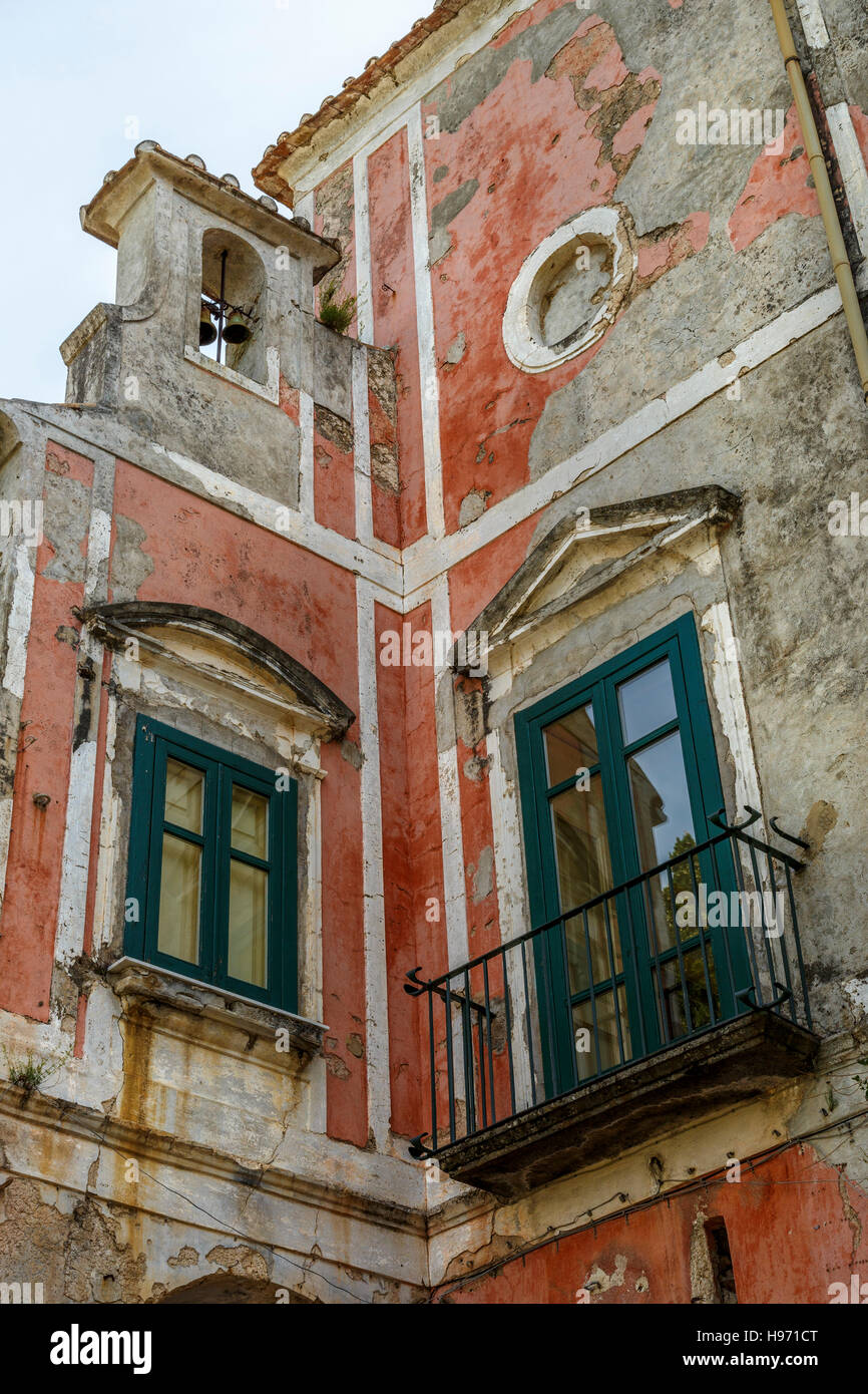 Classic Italian architecture in the Palazzo Tolla, Ravello, Italy Stock ...