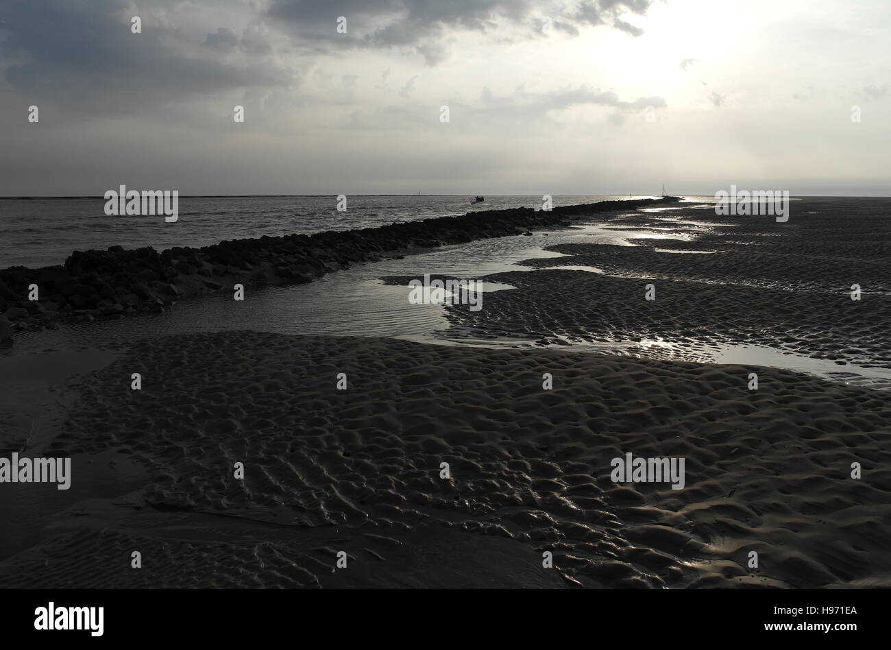 Water 1 grey river channel mid distance view hi-res stock photography ...