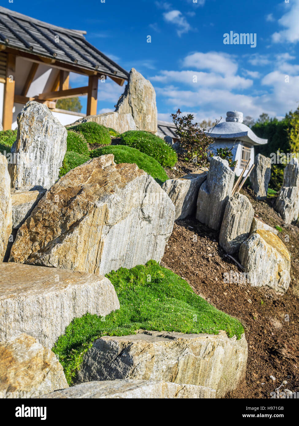 Japanese rock garden hi-res stock photography and images - Alamy
