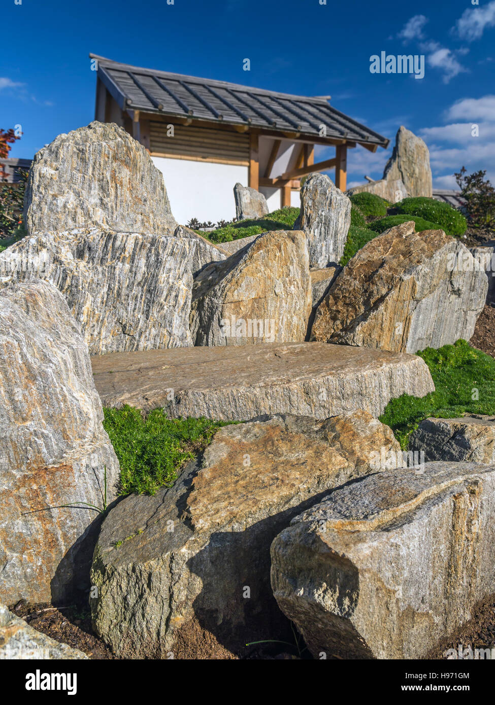 Japanese rock garden hi-res stock photography and images - Alamy