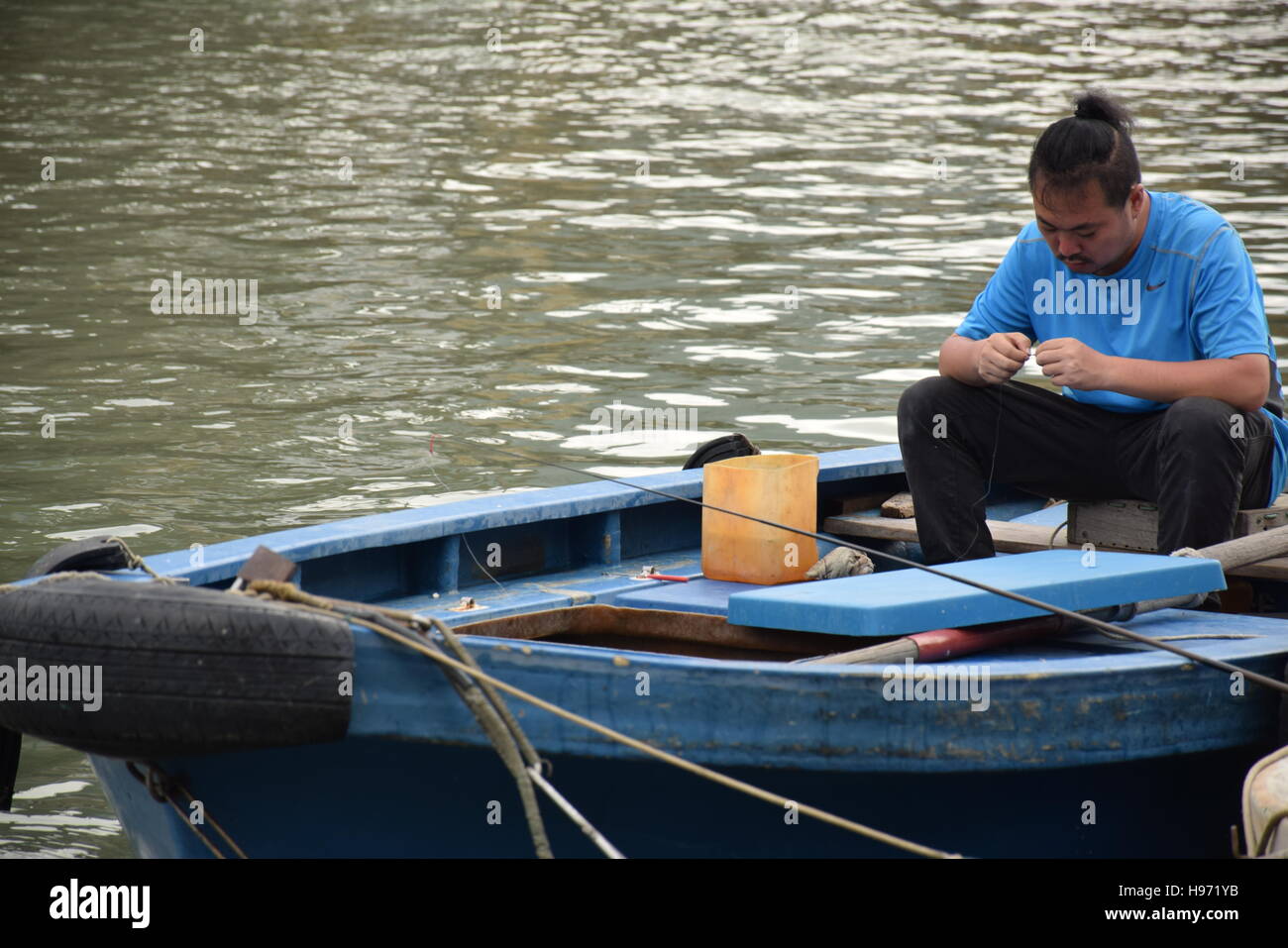 Chinese boatman hi-res stock photography and images - Alamy