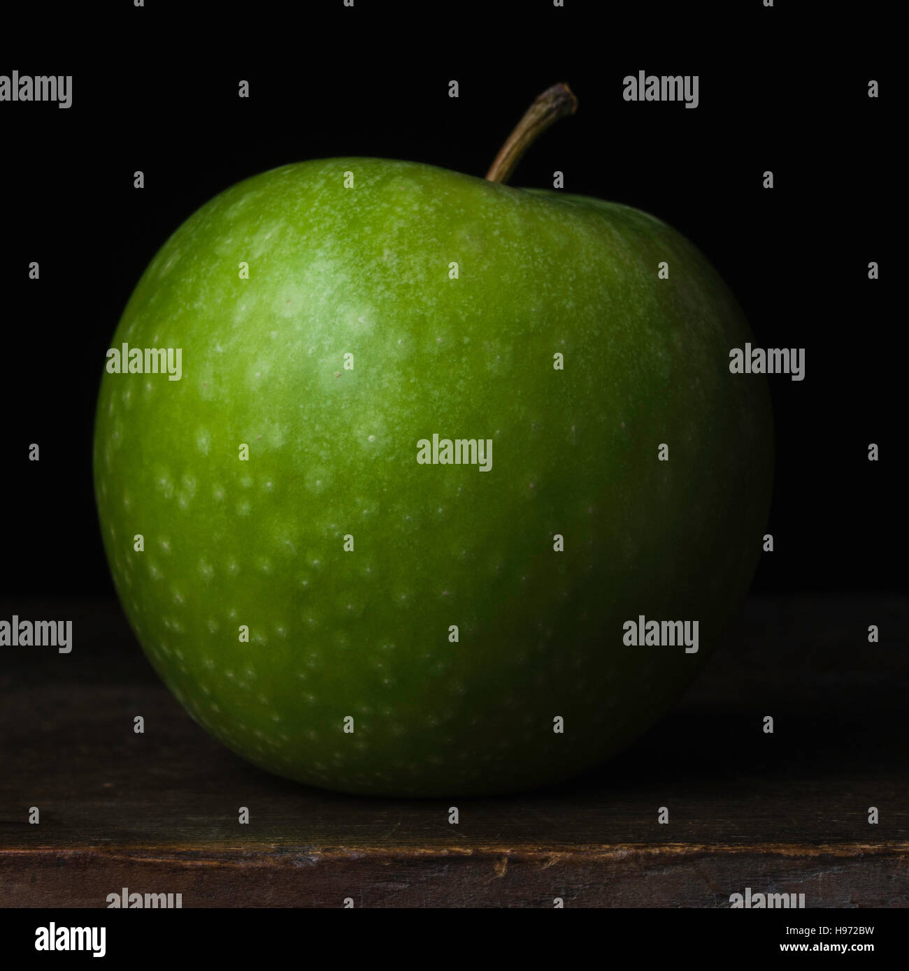 Granny Smith apple Stock Photo - Alamy